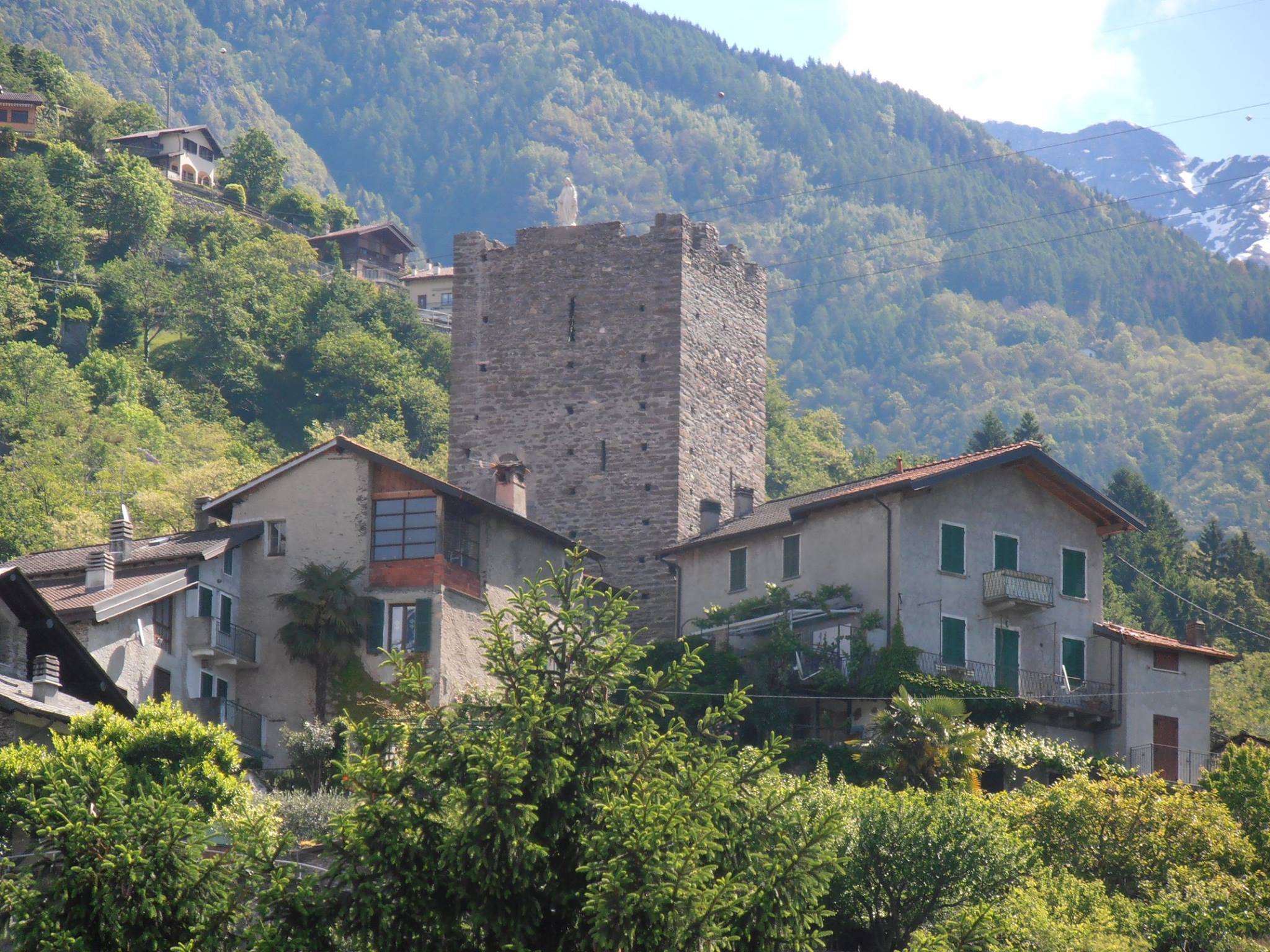 Torre Castello di Orezia a Dervio ~ Lago di Como e Valsassina