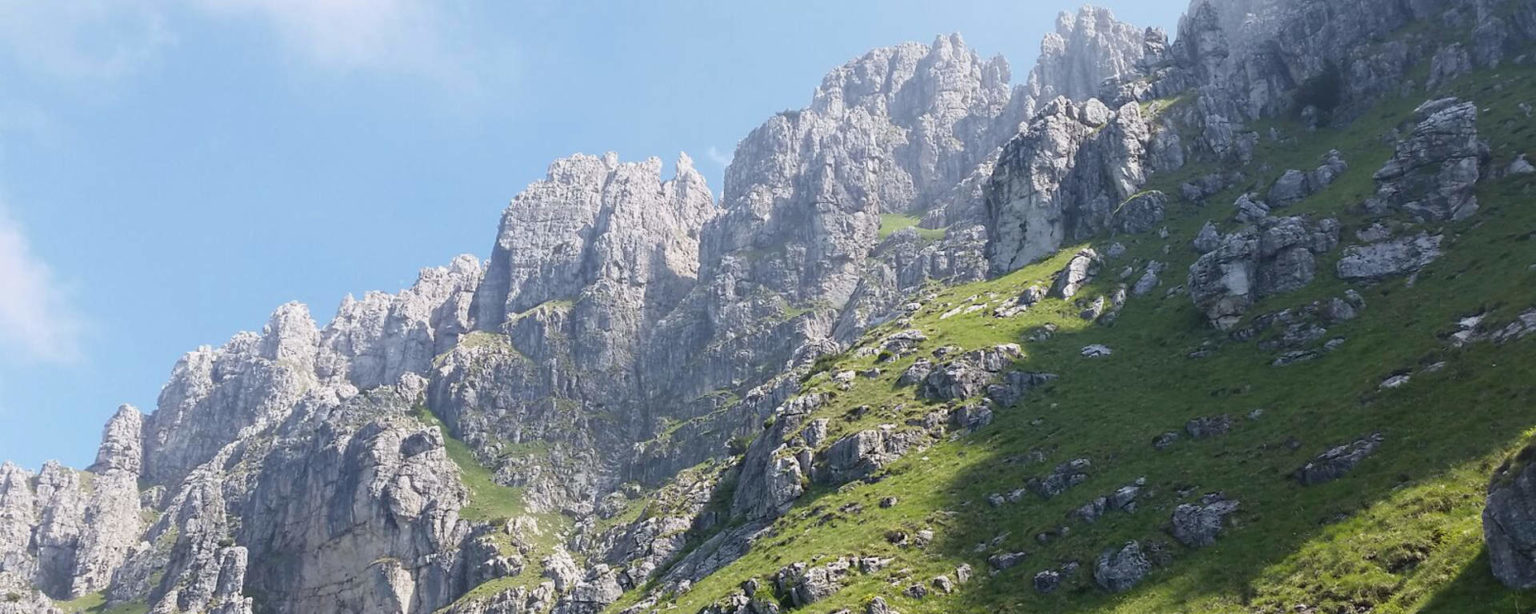 Piani di Artavaggio e Bobbio - Creste dello Zuccone Campelli - Lago di ...